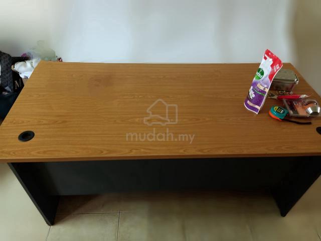 Meja Belajar / Meja Ofis - Furniture & Decoration for sale in Likas, Sabah