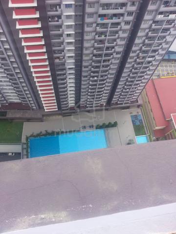 Service Residence for Sale, 2 Bedroom, 900 sq.ft, Platinum Lake PV 21 ...