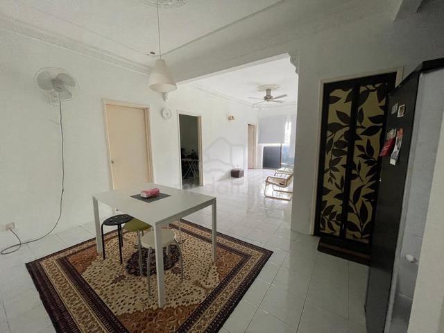 Apartment for Sale, 4 Bedroom, 864 sq.ft, Putra Indah Apartment, Seri ...