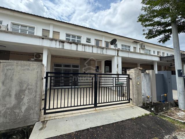 Terraced House for Rent, 4 Bedroom, 1100 sq.ft, Kluang, Johor | Mudah.my