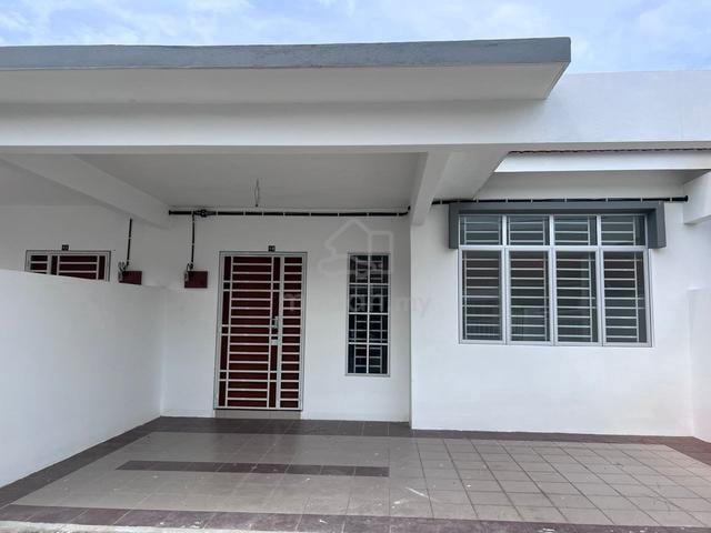 1-storey Terraced House for Sale, 3 Bedroom, 1540 sq.ft, Parit Raja ...