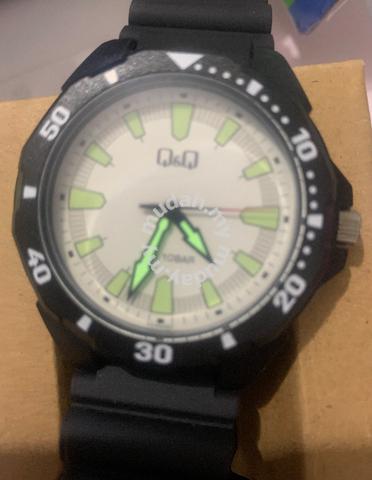 New QQ Quartz Watch With Box - Watches & Fashion Accessories for sale ...