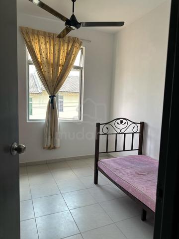 Room for Rent, 1735 sq.ft, Durian Tunggal, Melaka | Mudah.my