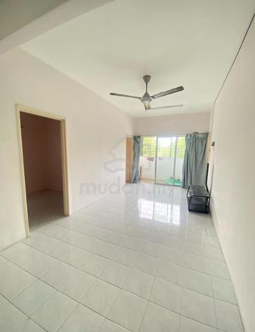 Apartment for Sale, 4 Bedroom, 864 sq.ft, Putra Indah Apartment, Seri ...
