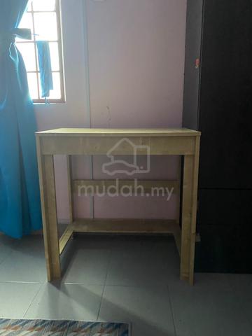meja belajar - Furniture & Decoration for sale in Bandar Puteri Puchong ...