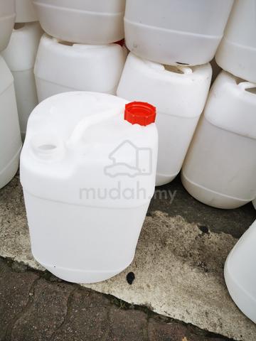 Gallon 25L ( used ) / jerry can - Garden Items for sale in Inanam, Sabah
