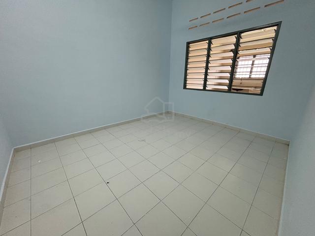 1-storey Terraced House for Rent, 3 Bedroom, 1300 sq.ft, Teluk Intan ...