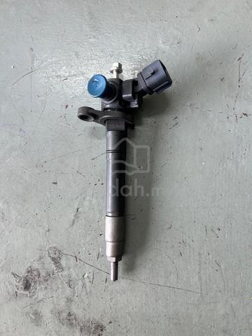 Toyota hilux 1gd or 2GD 6pin injector - Car Accessories & Parts for ...