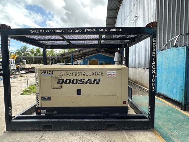Air Compressor with Lifting Frame - Doosan HP375 - Commercial Vehicle ...