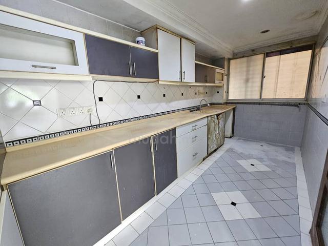 Condominium for Sale, 3 Bedroom, 900 sq.ft, Saraka Apartment, Puchong ...