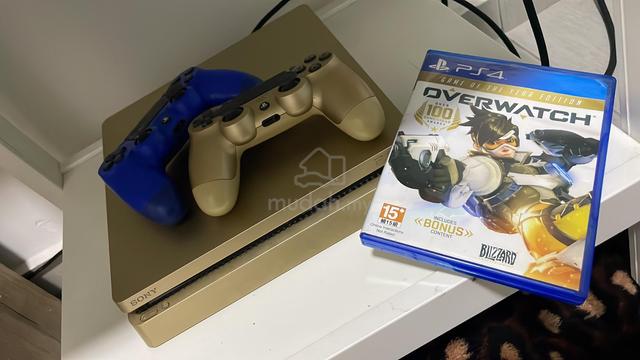 Limited Edition PS4 Gold - Games & Consoles for sale in Semenyih, Selangor