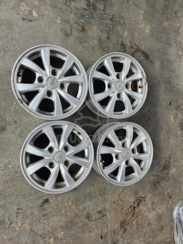 Toyota avanza 14 inch original sport rim - Car Accessories & Parts for ...