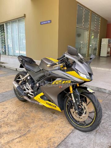 Yamaha R15 Bike Yellow