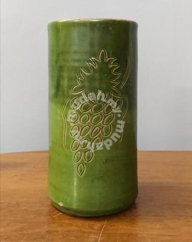 pottery vase green - Furniture & Decoration for sale in Hulu Selangor ...