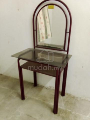 Meja Solek - Furniture & Decoration for sale in Serendah, Selangor