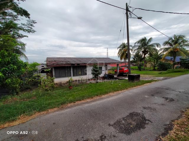 Bungalow House for Sale, 3 Bedroom, 1393 sq.ft, Dengkil, Selangor ...