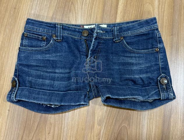 Lady Short Denim (XS saiz) - Clothes for sale in Kota Kinabalu, Sabah