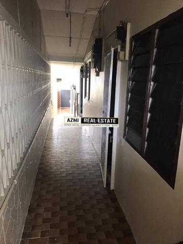 Semi-Detached House for Sale, 10 Bedroom, 2300 sq.ft, Kuching, Sarawak ...