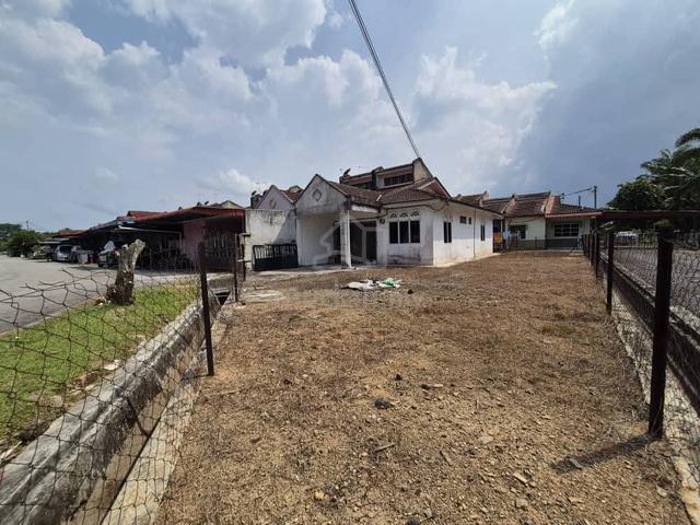 1-storey Terraced House for Sale, 3 Bedroom, 2798 sq.ft, Merlimau ...