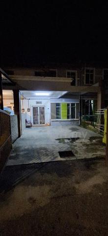 1.5-storey Terraced House for Rent, 3 Bedroom, 1400 sq.ft, Bukit Rambai ...