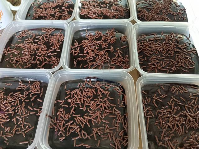 choc moist cake - Food for sale in Kuantan, Pahang