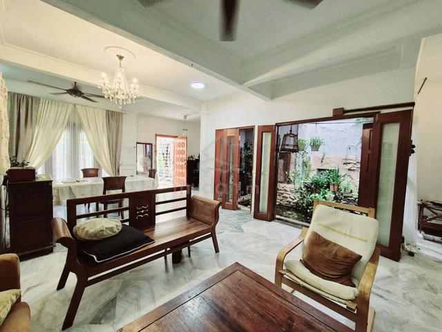 2-storey Terraced House for Sale, 5 Bedroom, 2000 sq.ft, USJ, Selangor ...