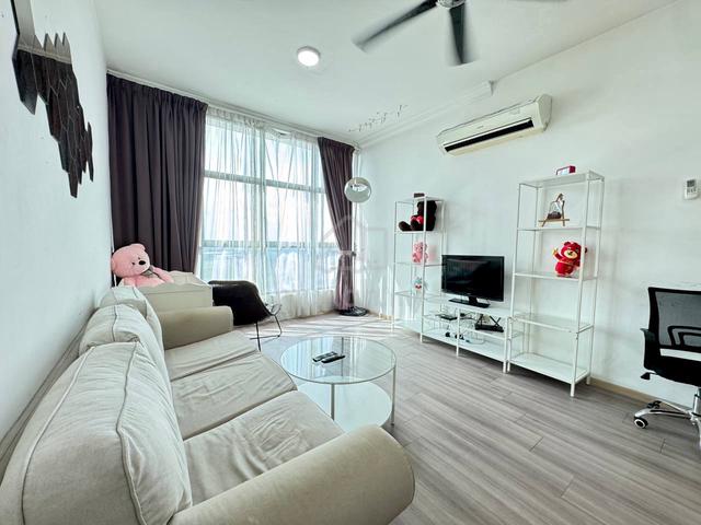 Service Residence for Sale, 2 Bedroom, 714 sq.ft, Vista Alam Serviced ...