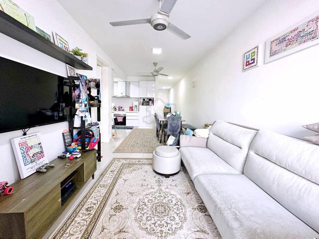 Service Residence for Sale, 3 Bedroom, 1100 sq.ft, Nadayu62, Taman ...