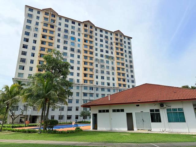 Apartment for Sale, 3 Bedroom, 850 sq.ft, Indah Court Apartment (Bukit ...