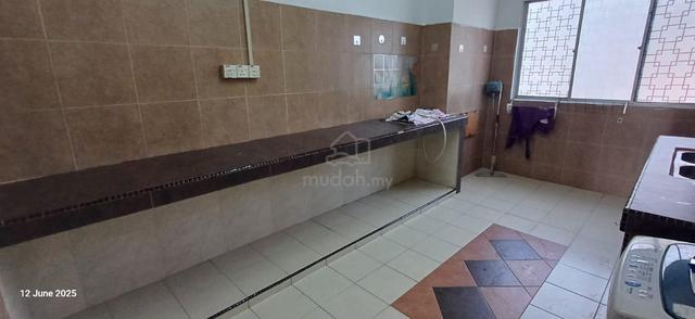 Flat for Sale, 3 Bedroom, 743 sq.ft, Flat PKNS Seksyen 18 Shah Alam ...
