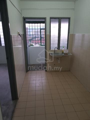 Apartment for Sale, 3 Bedroom, 650 sq.ft, Pandan Ria Apartment (Block C ...