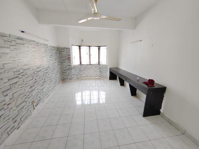 Condominium for Rent, 3 Bedroom, 850 sq.ft, Pangsapuri Mutiara Subang ...