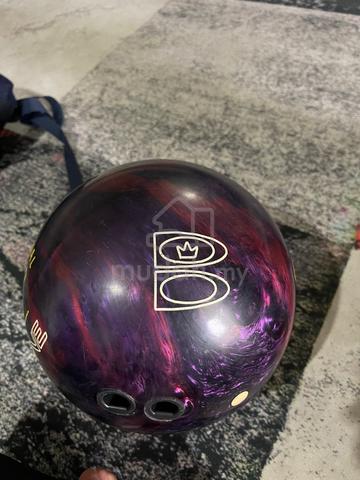 Bowling Ball - Sports & Outdoors for sale in Nilai, Negeri Sembilan