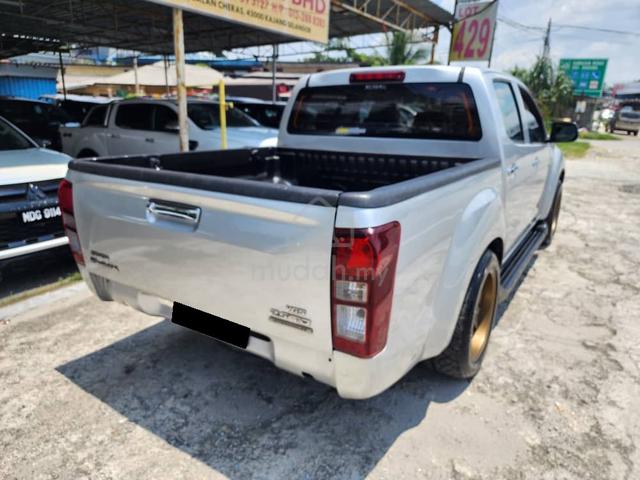 Isuzu D-MAX 2.5(A)PREMIUM 4JK VGS 4X4 PICKUP TRUCK - Cars for sale in ...