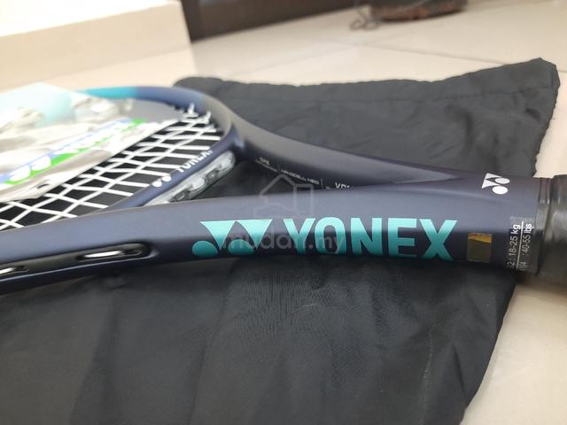 Yonex Ezone Feel Tennis 27in Racket (250g) 9/10 - Sports & Outdoors for sale in Setia Alam, Selangor