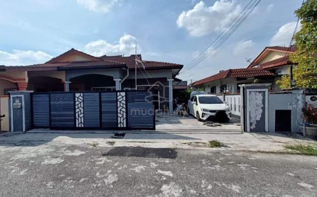 CHEAP Semi D at Johan Setia Klang - House for sale in Klang, Selangor