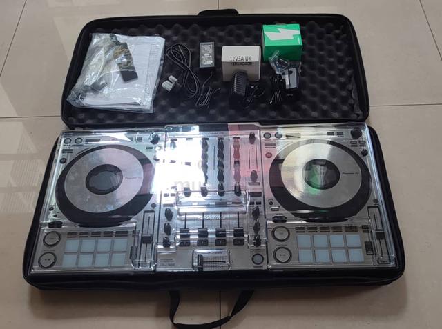Pioneer DDJ-1000 4-deck Rekordbox DJ Controller - TV/Audio/Video for ...
