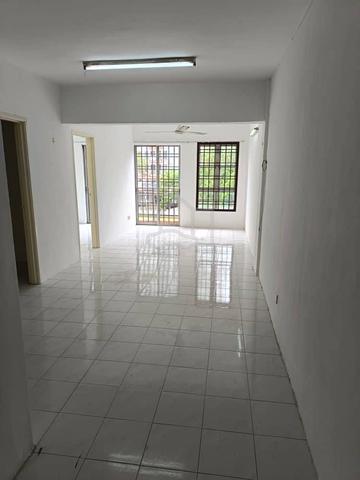 Apartment for Sale, 3 Bedroom, 710 sq.ft, Park Avenue (Tampoi Indah ...