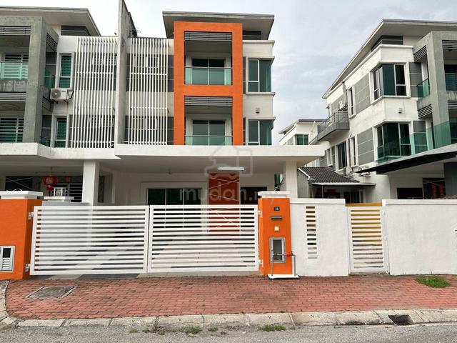Semi-Detached House for Rent, 6 Bedroom, 2450 sq.ft, Ipoh, Perak | Mudah.my