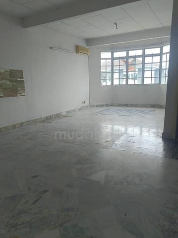 Apartment for Sale, 3 Bedroom, 950 sq.ft, Goodyear Court 6, Subang Jaya ...