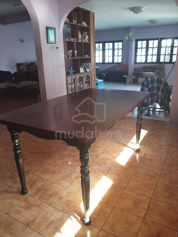 Dining Table - Furniture & Decoration for sale in Kota Kinabalu, Sabah