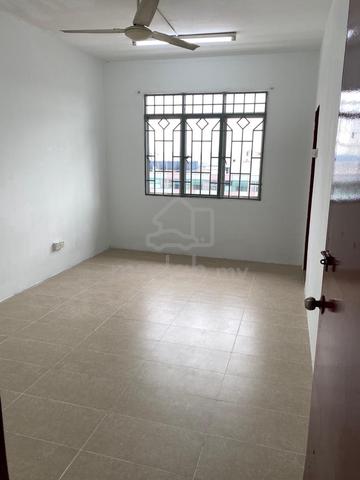 Apartment for Sale, 4 Bedroom, 777 sq.ft, Mentari Court, Petaling Jaya ...