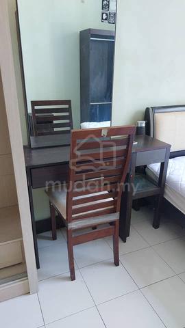 Dressing table with mirror - Furniture & Decoration for sale in Bayan ...