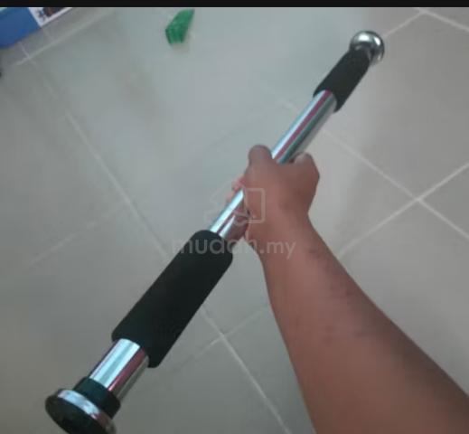 Rod Gym Batang Besi Gantung Di Pintu - Sports & Outdoors for sale in ...