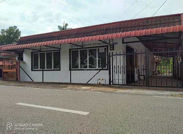 Semi-Detached House for Sale, 4 Bedroom, 1100 sq.ft, Muar, Johor | Mudah.my