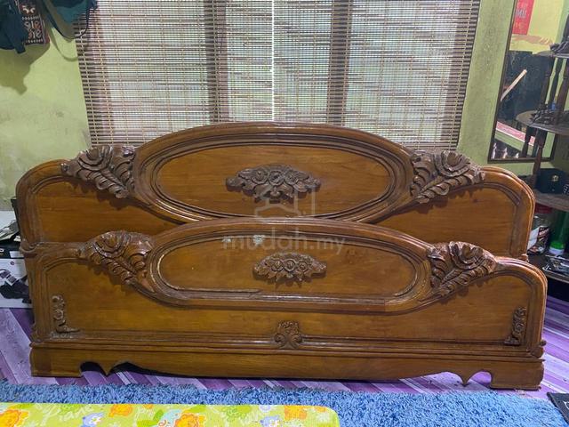 Frame katil kayu jati - Furniture & Decoration for sale in Jasin, Melaka