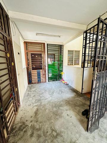 Apartment for Sale, 4 Bedroom, 850 sq.ft, Pangsapuri Taman Seri ...