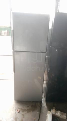 Sharp 2 pintu - Home Appliances & Kitchen for sale in Sungai Petani, Kedah