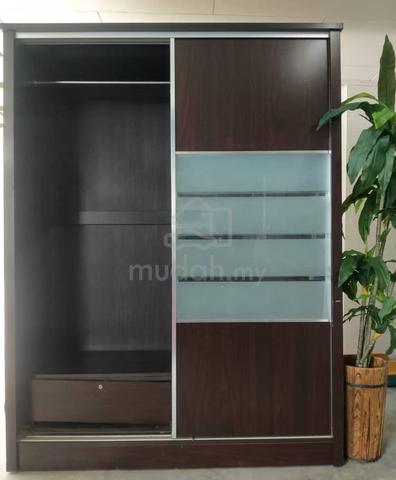 almari baju sliding 5&4kaki lebar second - Furniture & Decoration for ...