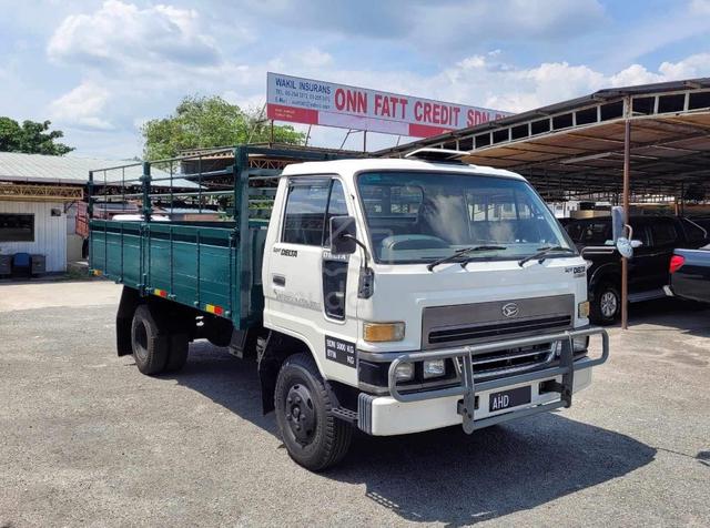 DAIHATSU DELTA V116-HA CARGO AM/14 Feet /6 Wheels - Commercial Vehicle ...